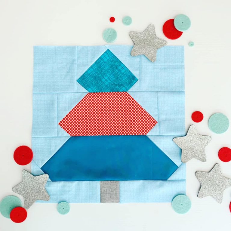 New Christmas Quilt Patterns: Christmas Tree Quilt Pattern {+ free Mini ...