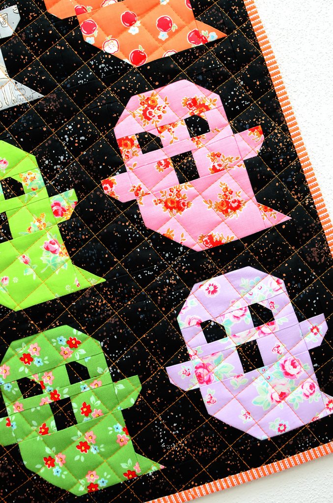 Ghost Mini Quilt - A Fun Halloween Quilt Pattern Add-On - ellis & higgs