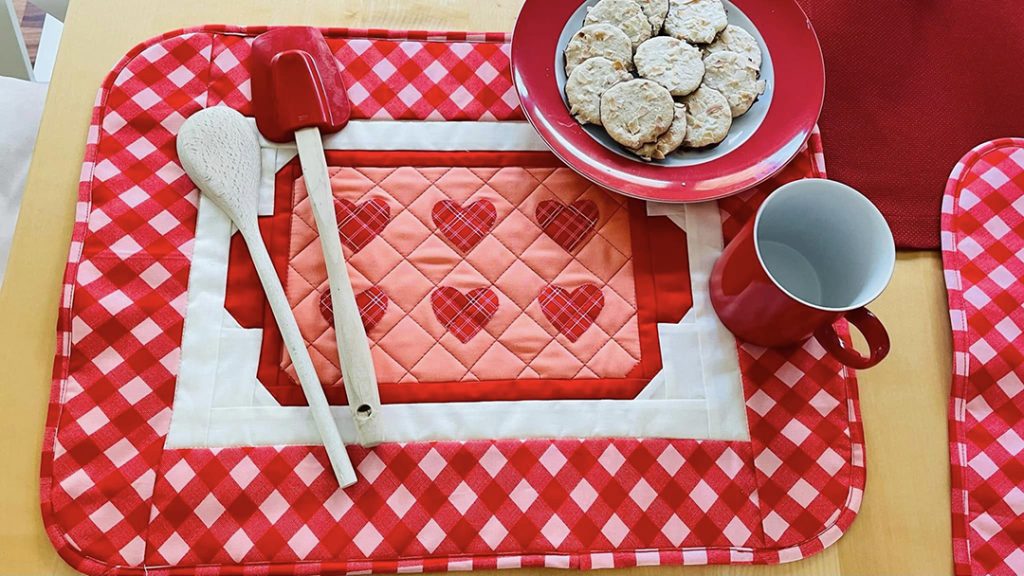 New Christmas Quilt Patterns: Baking Tray Quilt Pattern - ellis & higgs