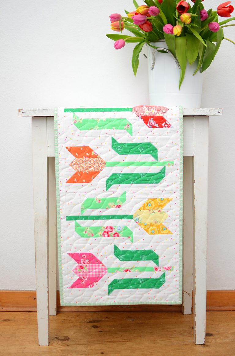 Tulip Table Runner - Tutorial & Pattern Add-on - ellis & higgs