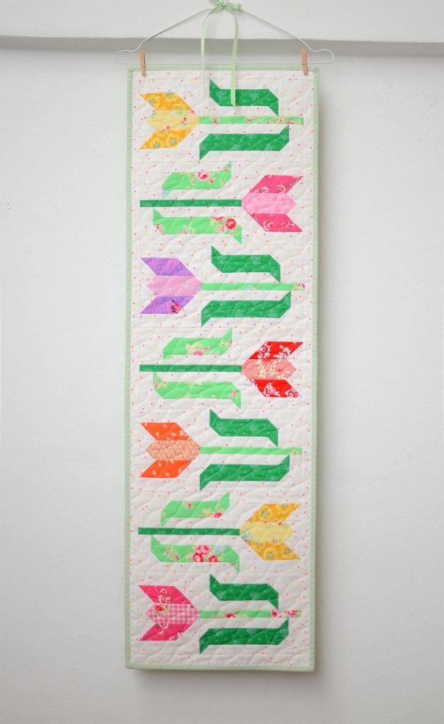 Tulip Table Runner - Tutorial & Pattern Add-on - ellis & higgs