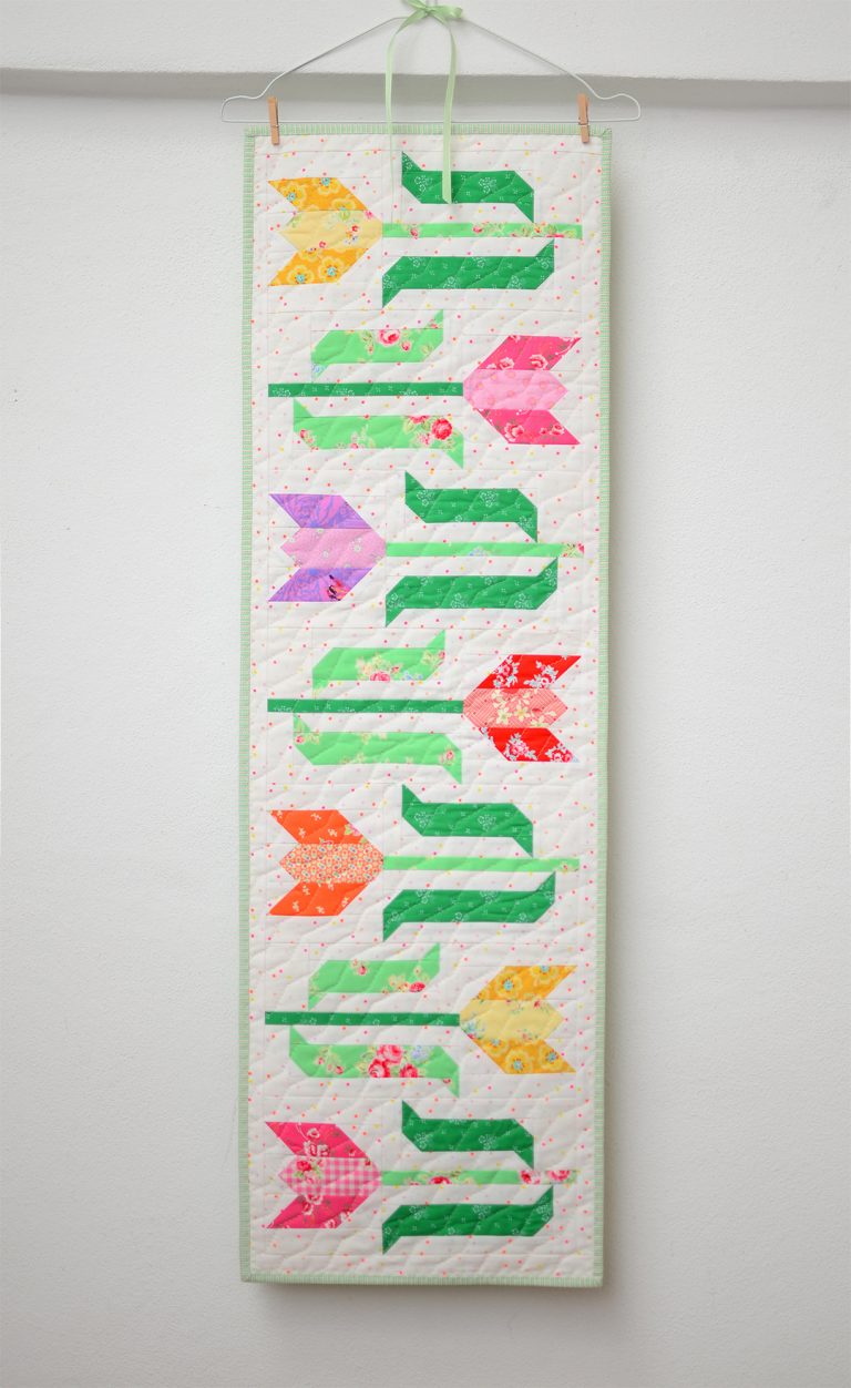 Tulip Table Runner - Tutorial & Pattern Add-on - ellis & higgs