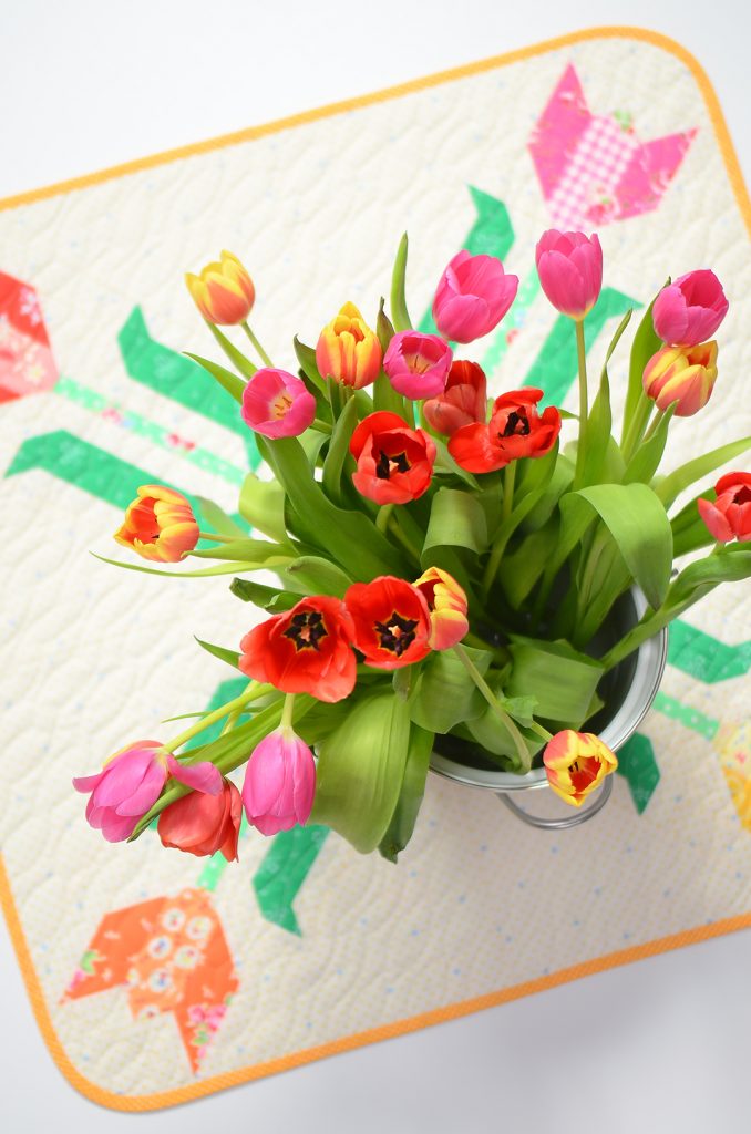 Tulip Table Topper - Tutorial & Pattern Add-on - ellis & higgs